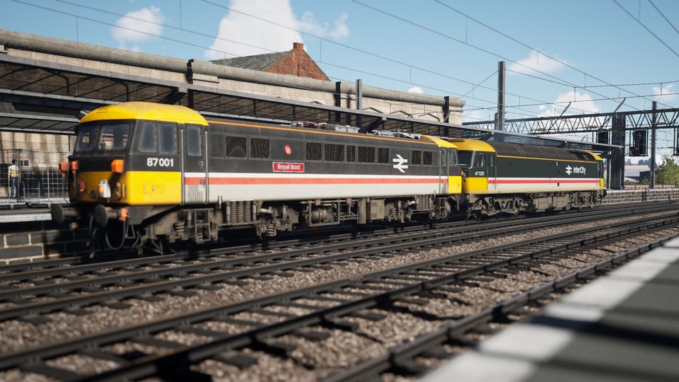 Class 47 47525 in InterCity Livery with yellow headcode boxes ...