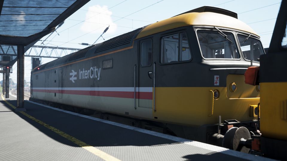 Class 47 47525 in InterCity Livery with yellow headcode boxes ...